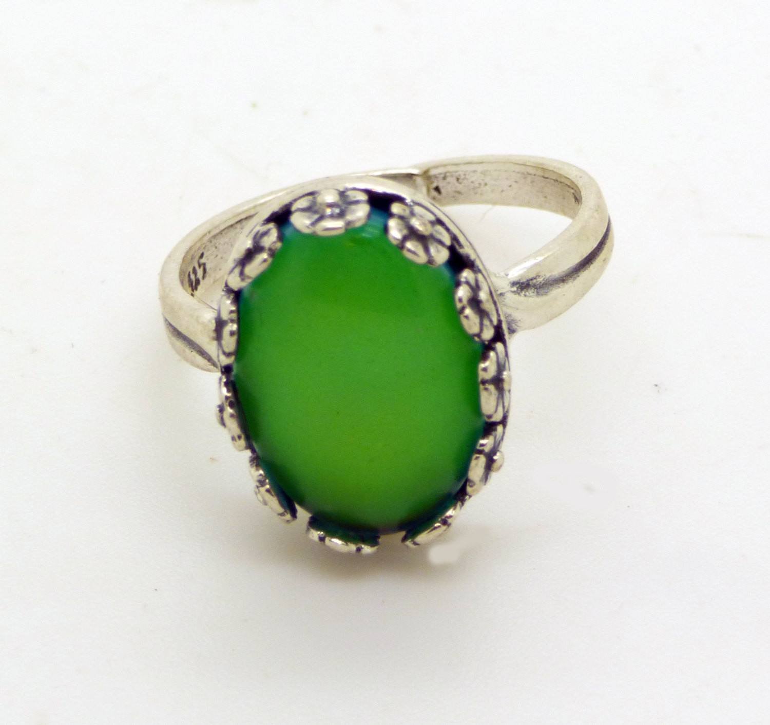 Oval Mood Ring Sterling Silver Filigree Flower Setting, Adjustable