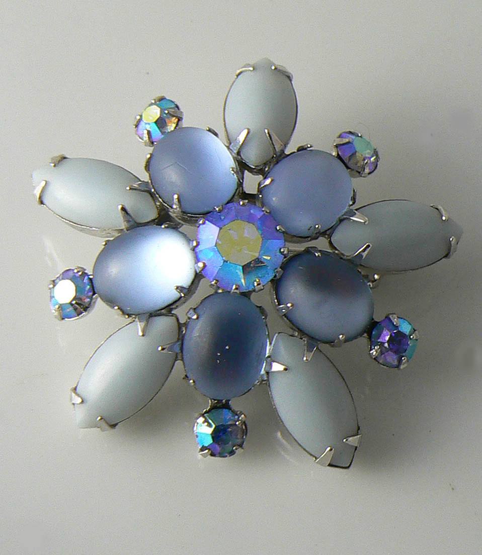 Vintage Coro Pin With Rhinestones And Icy Blue Stones